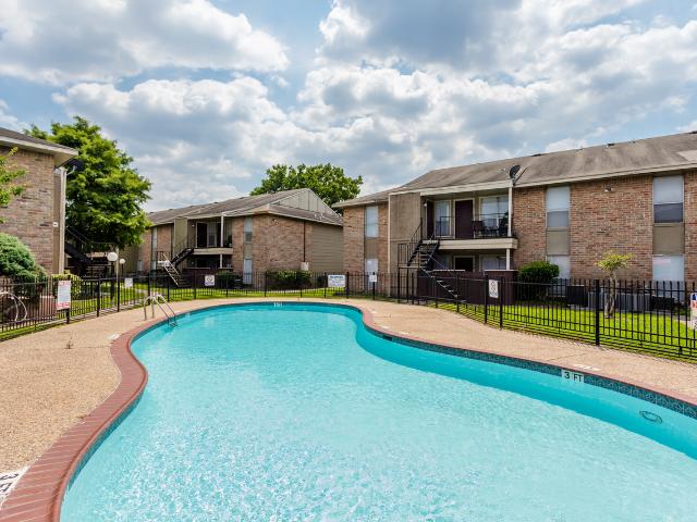 Villa Solano Apartments 2 Bedroom Apartment for Rent at 2501 Westridge St, Houston, TX 77054 South Main