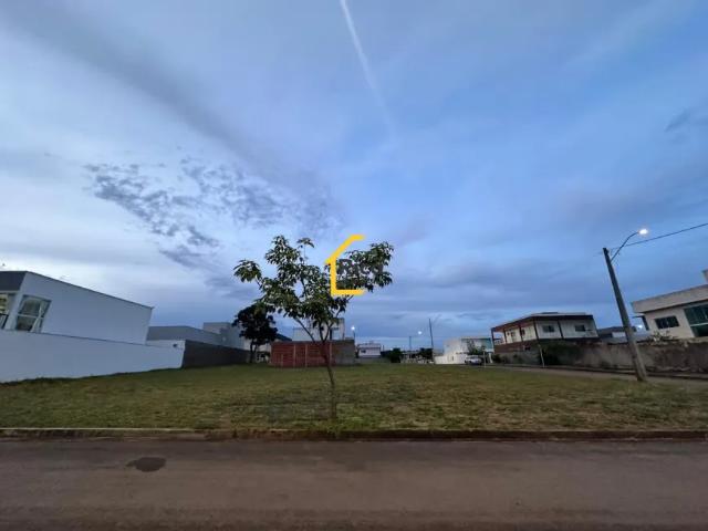 Villa Suíça Lote de 295m² À Venda Esquina