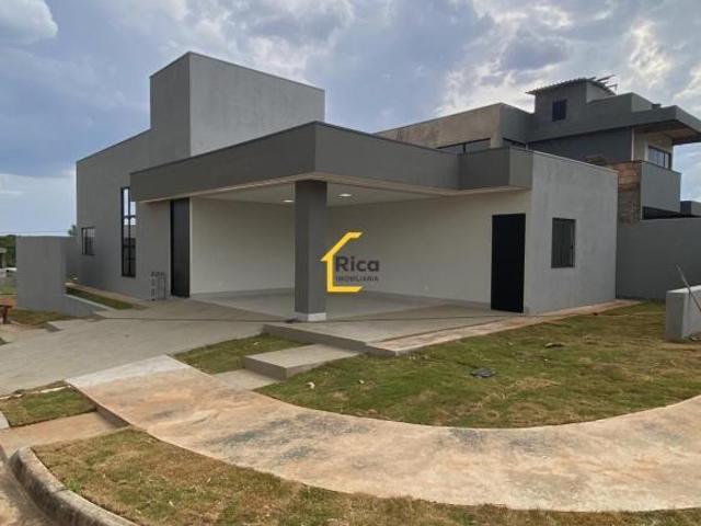Villa Suíça Casa de Esquina à Venda