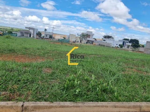 VILLA SUÍÇA Lote de 250m² Residencial Villa Suíça