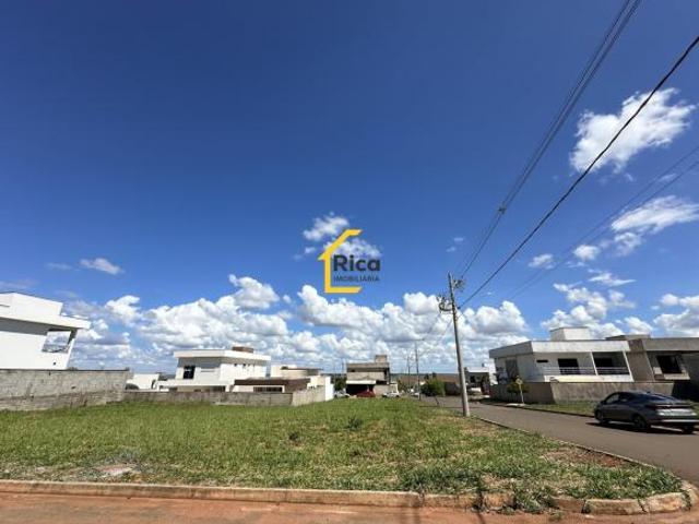VILLA SUÍÇA Lote de 295m² Residencial Villa Suíça