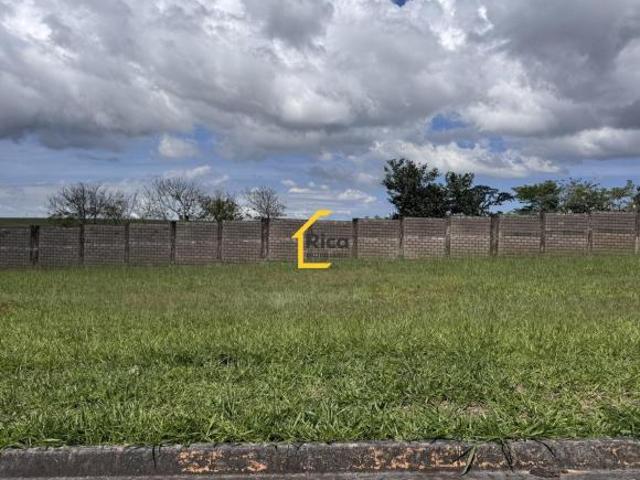 VILLA SUÍÇA Lote de 300m² Plano para venda!
