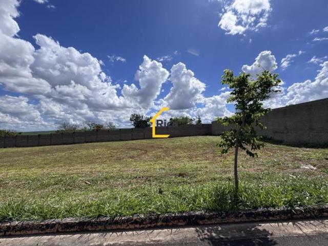Villa Suíça – Lote Plano de 300m² Ideal para Construir ou Investir