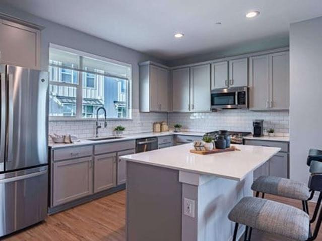 Villae ATX Luxury Rental Townhomes 3X3 B