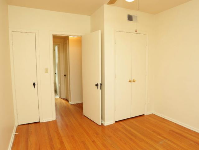 Village Manor 2 Bedroom Apartment for Rent at 105 Fenley Ave, Louisville, KY 40207 Crescent Hill