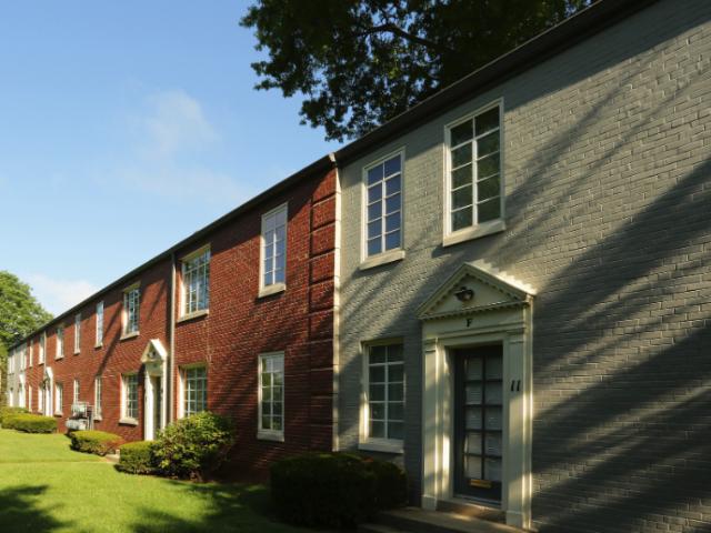 Village Manor 3 Bedroom Apartment for Rent at 105 Fenley Ave, Louisville, KY 40207 Crescent Hill
