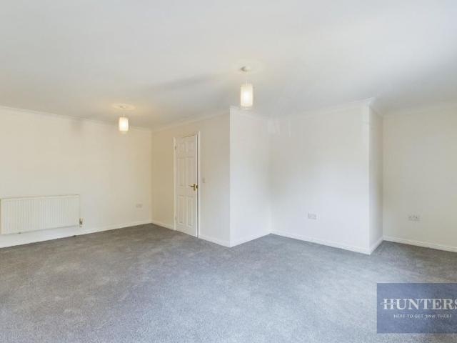 Village Mews, Village Road, Cheltenham GL51, 2 bed flat to rent, £1,200 pcm | PrimeLocation