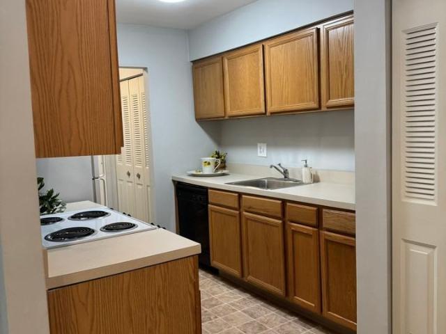 Village of Stoney Run 1 Bedroom Apartment for Rent at 2813 Route 73 S, Maple Shade, NJ 08052