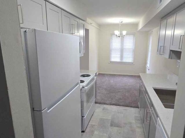 Village of Stoney Run 1 Bedroom Apartment for Rent at 2813 Route 73 S, Maple Shade, NJ 08052