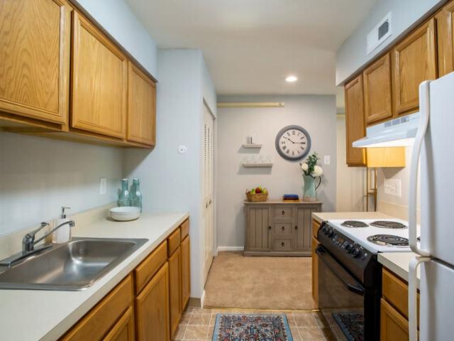 Village of Stoney Run 1 Bedroom Apartment for Rent at 2813 Route 73 S, Maple Shade, NJ 08052