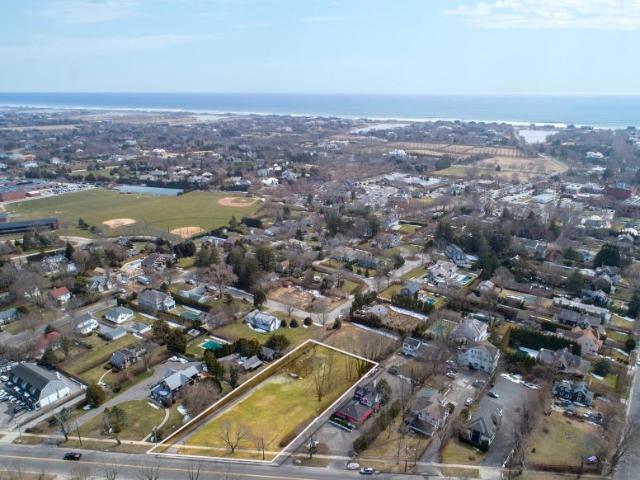 Village Of Southampton NY LS95693144