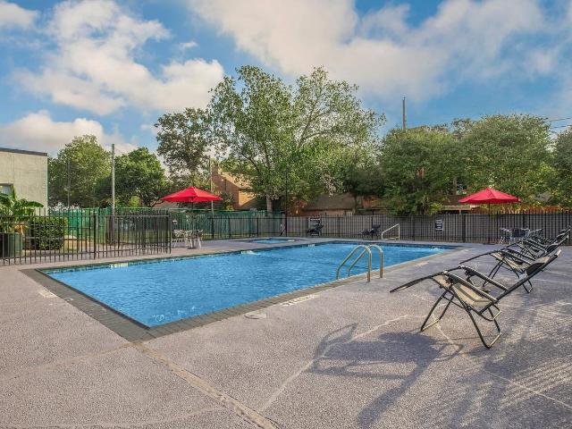 Village at the Crossroads 3 Bedroom Apartment for Rent at 1900 Carl Rd, Irving, TX 75061 Grauwyler Heights