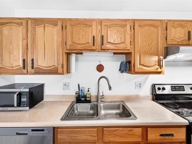 Village Ct Unit,west Warwick, Condo For Sale