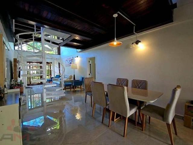 Village com 5 dormitórios à venda, 211 m² por R$ 2.450.000,00 Riviera Módulo 28 Bertioga/SP