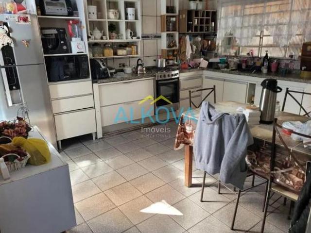 Village com 5 dormitórios à venda, 300 m² por R$ 3.000.000 Vila Ema São José dos Campos/SP