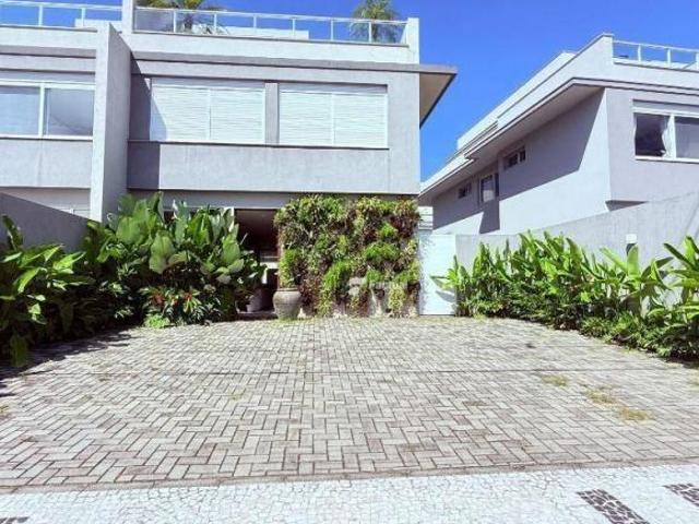 Village com 5 dormitórios à venda, 310 m² por R$ 6.500.000,00 Riviera de São Lourenço Bertioga