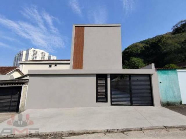 Village com 2 dormitórios à venda, 100 m² por R$ 560.000,00 Marapé Santos/SP