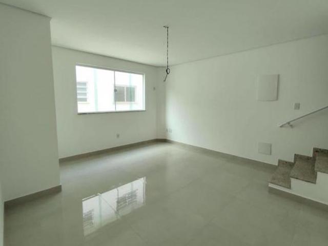 Village com 2 dormitórios à venda, 100 m² por R$ 810.000,00 Campo Grande Santos/SP
