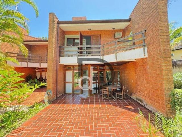 Village com 3 dormitórios à venda, 130 m² por R$ 2.012.000,00 Riviera de São Lourenço Bertioga/S