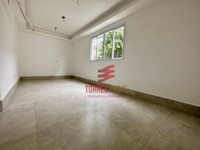 Village com 3 dormitórios à venda, 190 m² por R$ 1.400.000,00 Gonzaga Santos/SP