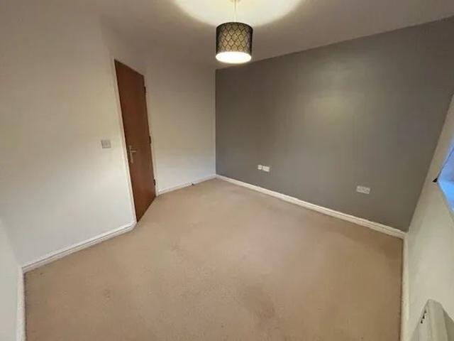 Village Drive, Abertawe, SA4