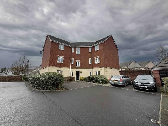 Village Drive, Gorseinon SA4, 2 bed flat to rent, £850 pcm | PrimeLocation