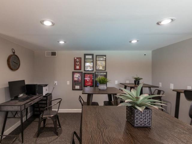 Village East 2 Bedroom Apartment for Rent at 3530 Village Dr, Franklin, OH 45005