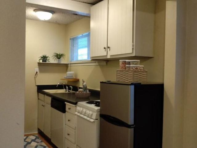 Village Gardens Studio Apartment for Rent at 550 102nd Ave Se, Bellevue, WA 98004