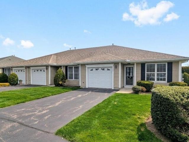 Village Green Cir, Coventry, Condo For Sale