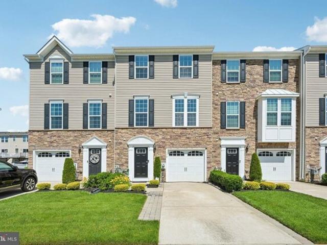 Village Green Ln, Sicklerville, Home For Sale