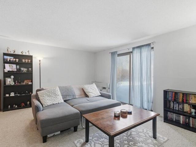 Village Hill Ln Apt,natick, Condo For Sale