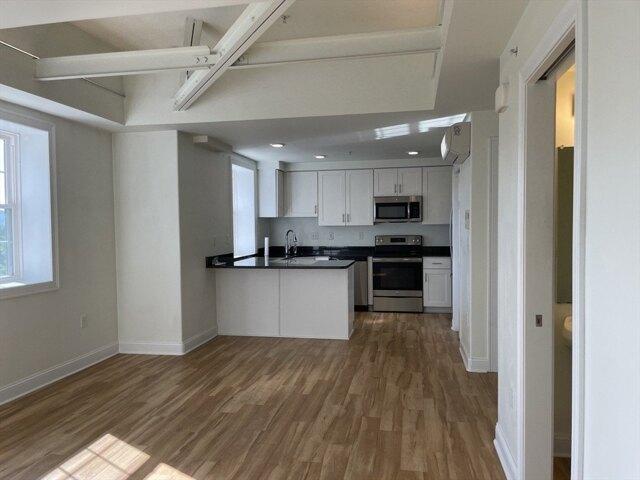 Village Hill Rd Apt,northampton, Condo For Sale