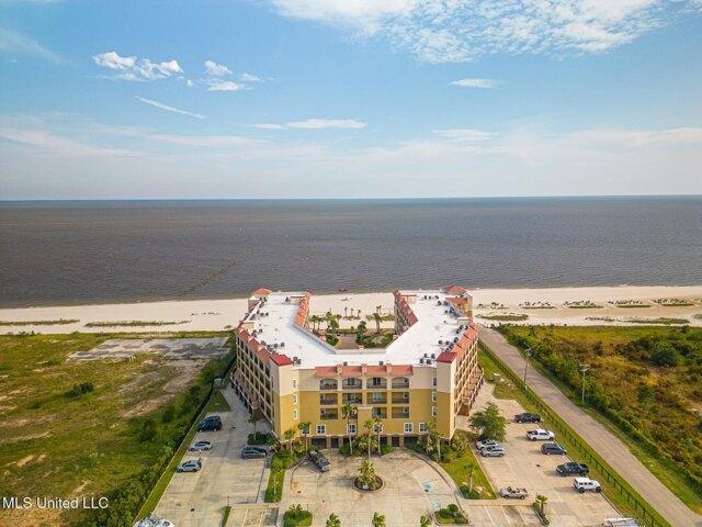 Village Ln Apt,pass Christian, Condo For Sale