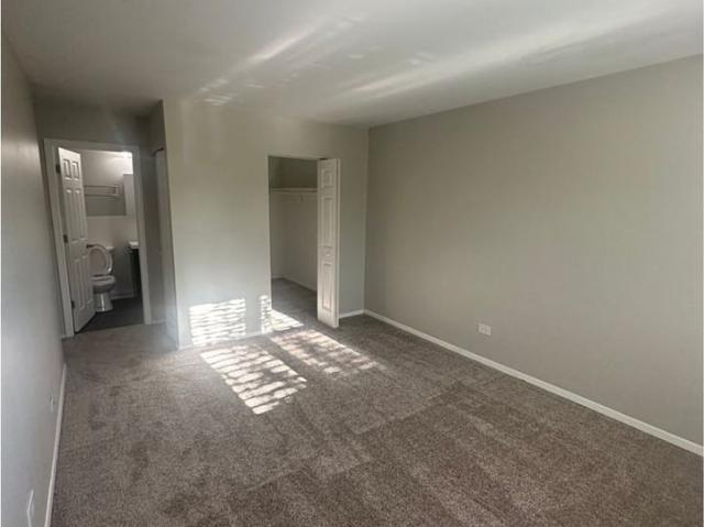 Village Park Apartments 1 Bedroom Apartment for Rent at 985 Grand Canyon Pkwy, Hoffman Estates, IL 60169