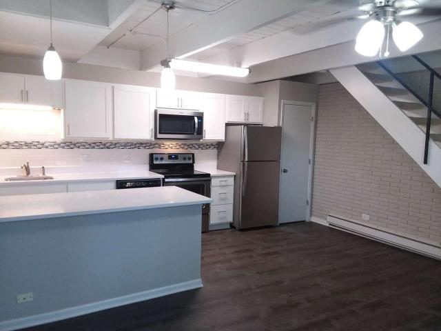 Village Park Apartments 2 Bedroom Apartment for Rent at 985 Grand Canyon Pkwy, Hoffman Estates, IL 60169