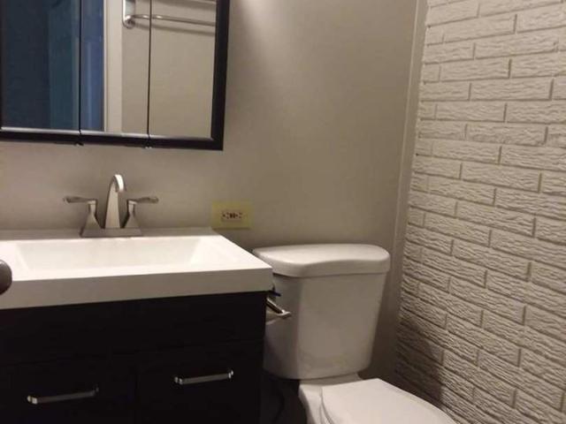 Village Park Apartments 2 Bedroom Apartment for Rent at 985 Grand Canyon Pkwy, Hoffman Estates, IL 60169