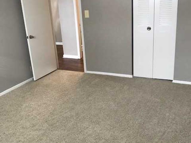 Village Park Apartments 2 Bedroom Apartment for Rent at 985 Grand Canyon Pkwy, Hoffman Estates, IL 60169