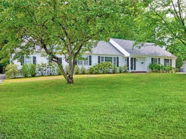 Village Rd, Florham Park, Home For Sale
