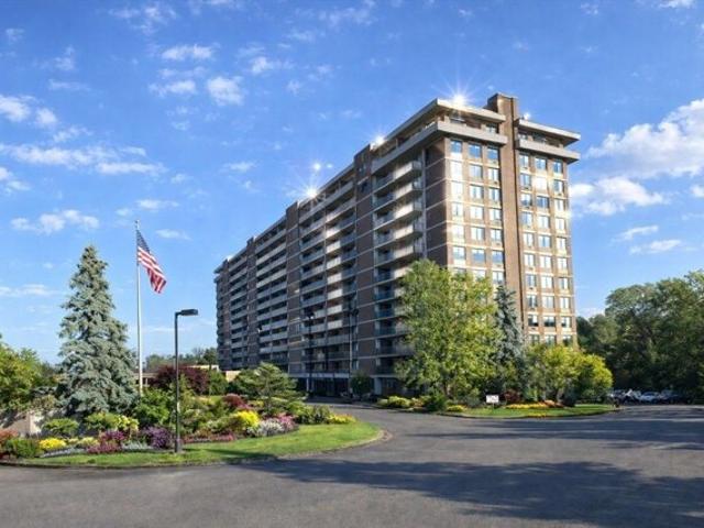 Village Rd Unit,middleton, Condo For Sale