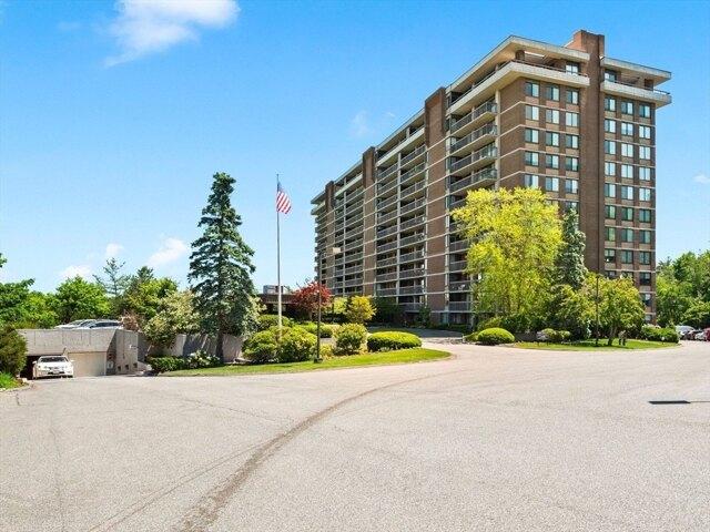 Village Rd Unit,middleton, Condo For Sale
