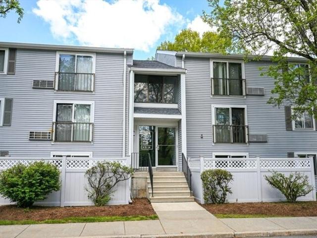 Village Rock Ln Apt,natick, Condo For Sale