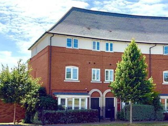 Village Road, Wouldham, 4 Bedroom Town