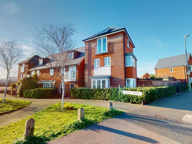 Village Road, Wouldham ME1, 3 bed detached house to rent, £2,400 pcm | PrimeLocation