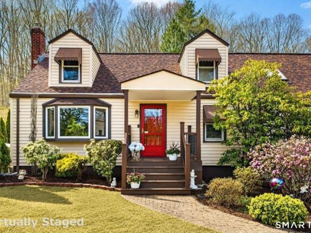 Village St, North Branford, Home For Sale