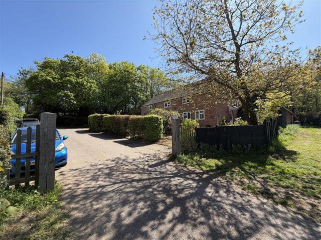 Village Street, Offchurch, Leamington Spa, Warwickshire CV33, 2 bed terraced house to rent, £875 pcm | PrimeLocation