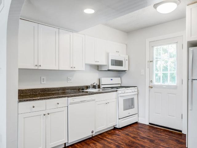 Village Square 2 Bedroom Apartment for Rent at 533 Garden St, Mount Holly, NJ 08060