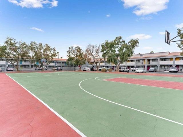Village Square Studio Apartment for Rent at 5025 Nellis Oasis Ln, Las Vegas, NV 89115
