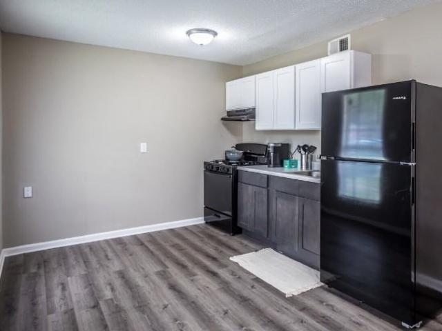 Villages at Harrison Creek 2 Bedroom Apartment for Rent at 3855 Jackson Avenue, Memphis, TN 38128