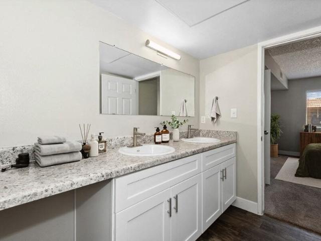 Villages at Metro Center 3 Bedroom Apartment for Rent at 9652 N 31st Ave, Phoenix, AZ 85051
