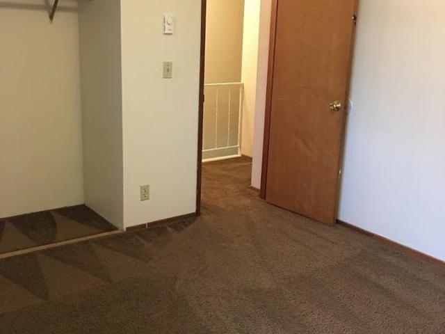 Villager 2 Bedroom Apartment for Rent at 400 E 6th Ave, Junction City, OR 97448